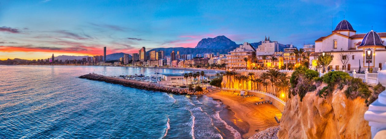 Benidorm recibe en Futurismo 2021 el premio al Destino Turístico ...