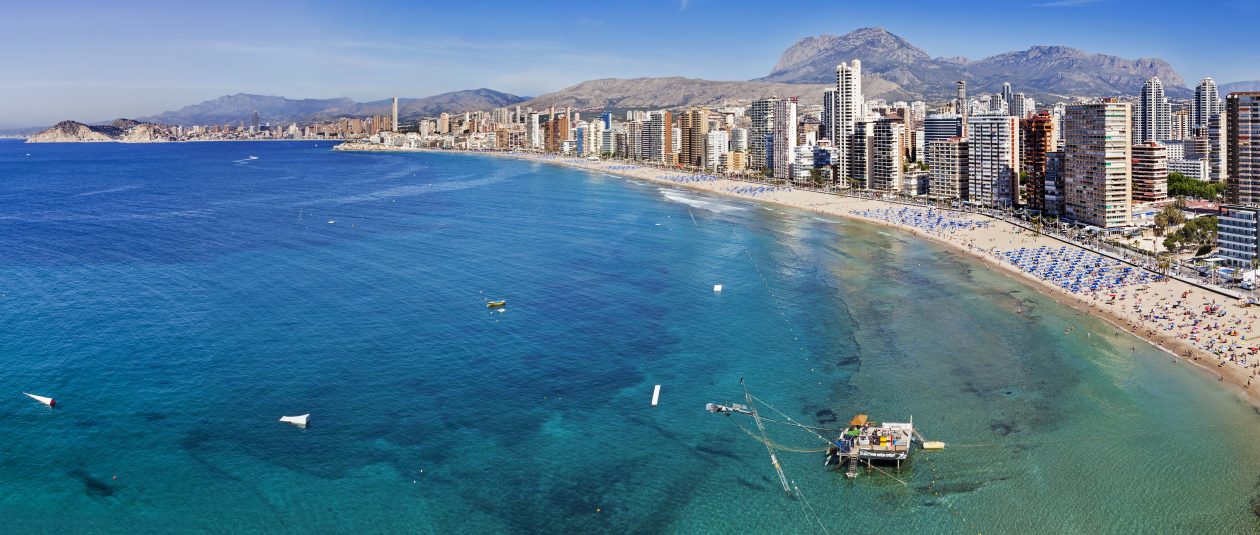 Benidorm recibe en Futurismo 2021 el premio al Destino Turístico ...