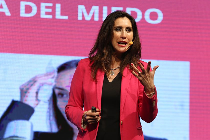 El reto de crear oportunidades en tiempos difíciles. Laura Cantizano ...